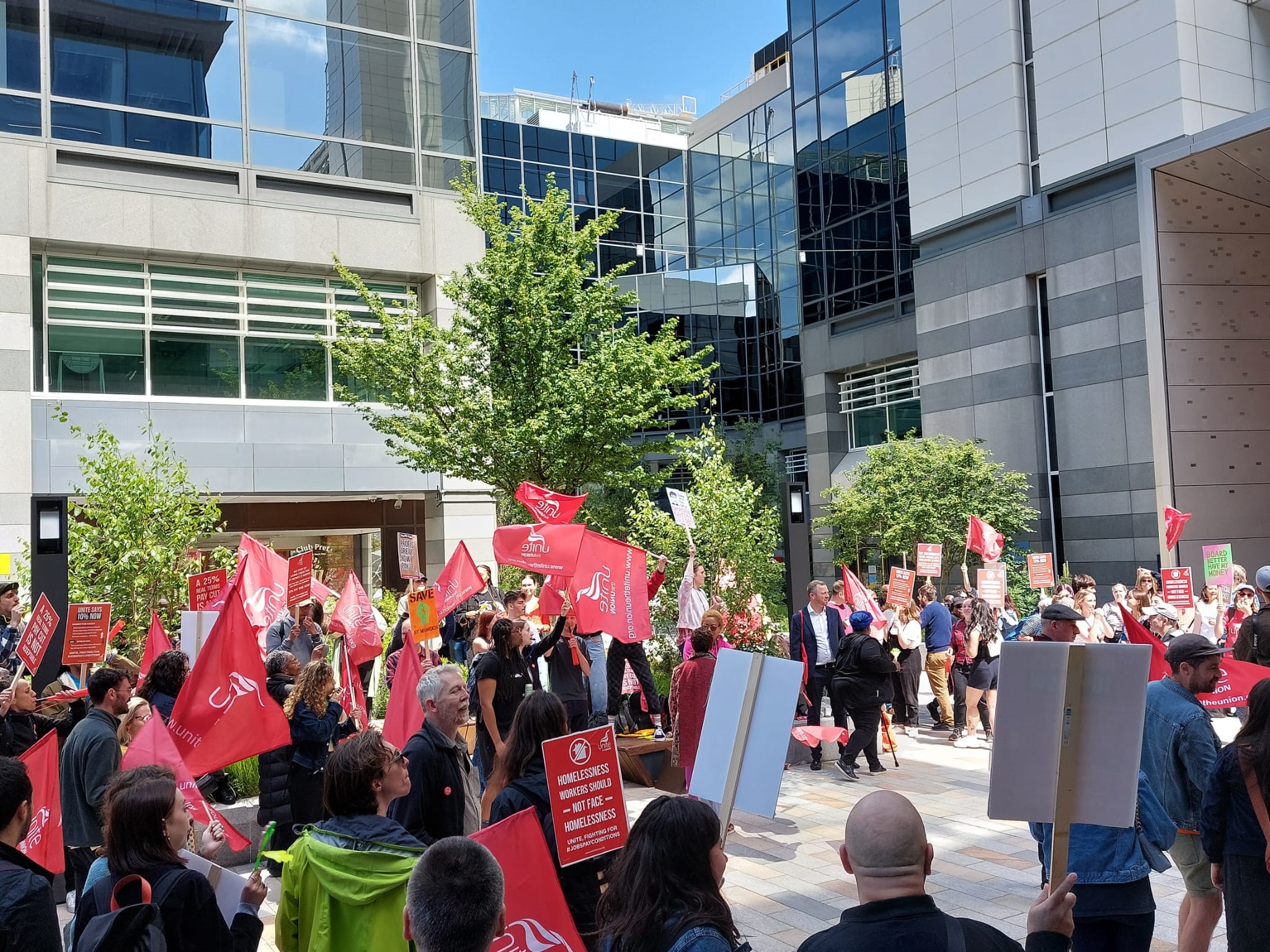 St Mungo’s homelessness workers start month-long strike - London ...